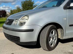 Grey Volkswagen Polo 2004 in Klaipeda, with an engine capacity of 1.40 L and mileage of 202 thousand km for 1399 €, photo 7 on AUTOMOTO.COM.LV