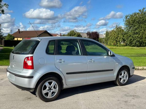 Pelēks Volkswagen Polo 2004 Klaipėda, ar dzinēja tilpumu 1.40 L un nobraukumu 202 tūkst. km par 1399 €, foto 11 vietnē AUTOMOTO.COM.LV