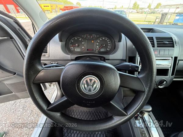Grey Volkswagen Polo 2004 in Tartu, with an engine capacity of 1.40 L and mileage of 208 thousand km for 1799 €, photo 7 on AUTOMOTO.COM.LV