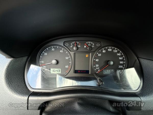Grey Volkswagen Polo 2004 in Tartu, with an engine capacity of 1.40 L and mileage of 208 thousand km for 1799 €, photo 8 on AUTOMOTO.COM.LV