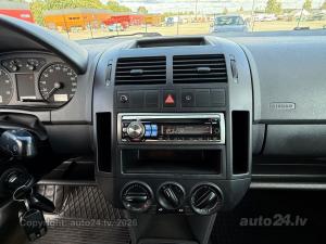 Grey Volkswagen Polo 2004 in Tartu, with an engine capacity of 1.40 L and mileage of 208 thousand km for 1799 €, photo 10 on AUTOMOTO.COM.LV