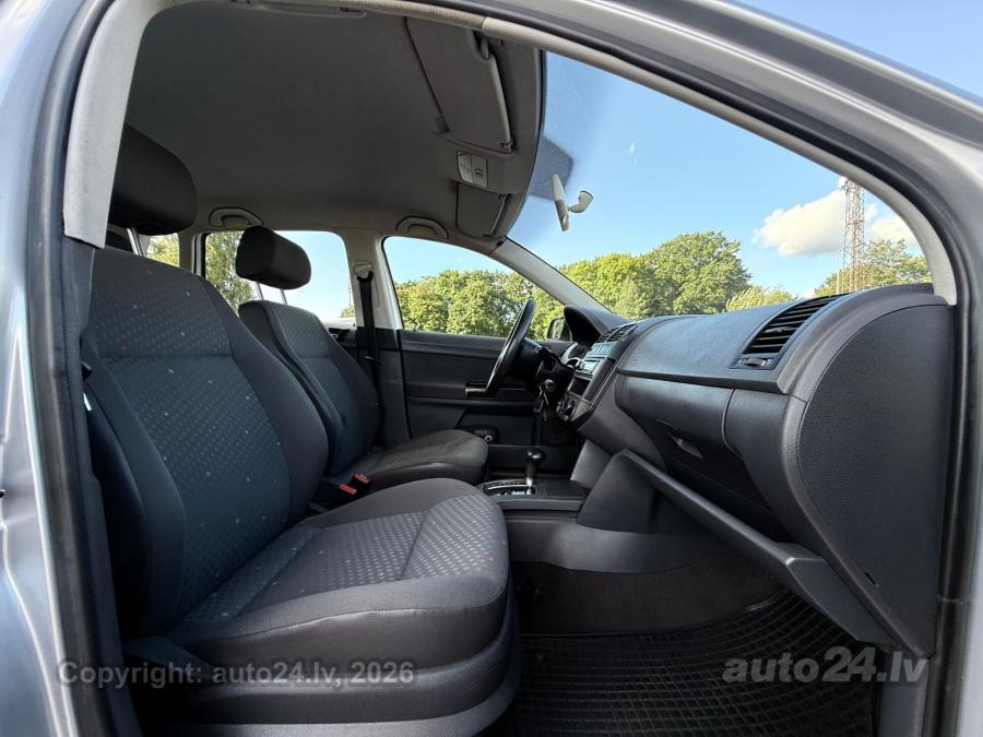 Grey Volkswagen Polo 2004 in Tartu, with an engine capacity of 1.40 L and mileage of 208 thousand km for 1799 €, photo 17 on AUTOMOTO.COM.LV