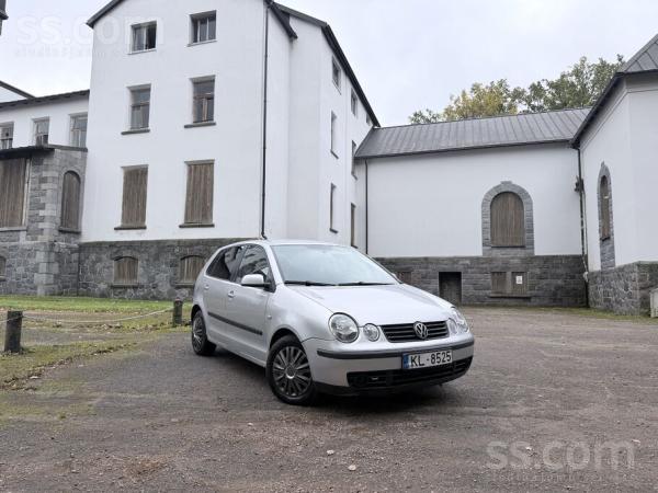 Volkswagen Polo 2004 in Gulbene on AUTOMOTO.COM.LV Grey Volkswagen Polo 2004 in Gulbene, with an engine capacity of 1.90 L and mileage of 375 thousand km for 1100 €, photo 1 on AUTOMOTO.COM.LV