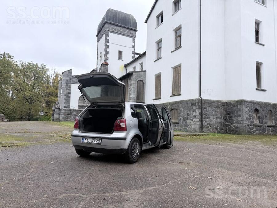 Grey Volkswagen Polo 2004 in Gulbene, with an engine capacity of 1.90 L and mileage of 375 thousand km for 1100 €, photo 5 on AUTOMOTO.COM.LV