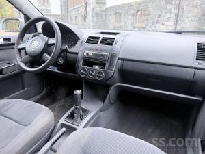 Grey Volkswagen Polo 2004 in Gulbene, with an engine capacity of 1.90 L and mileage of 375 thousand km for 1100 €, photo 7 on AUTOMOTO.COM.LV