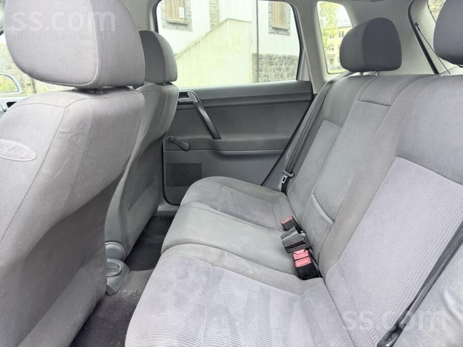 Grey Volkswagen Polo 2004 in Gulbene, with an engine capacity of 1.90 L and mileage of 375 thousand km for 1100 €, photo 9 on AUTOMOTO.COM.LV