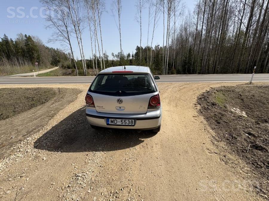 Pelēks Volkswagen Polo 2005 Ogre, ar dzinēja tilpumu 1.20 L un nobraukumu 136 tūkst. km par 1100 €, foto 4 vietnē AUTOMOTO.COM.LV