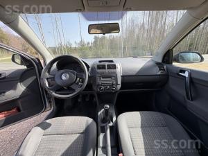 Pelēks Volkswagen Polo 2005 Ogre, ar dzinēja tilpumu 1.20 L un nobraukumu 136 tūkst. km par 1100 €, foto 7 vietnē AUTOMOTO.COM.LV