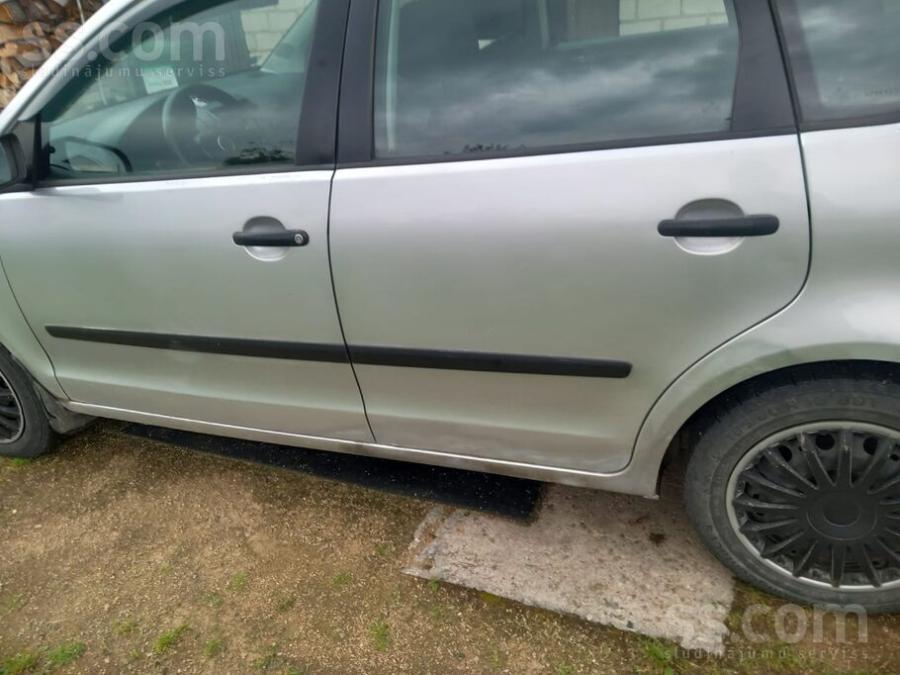 Pelēks Volkswagen Polo 2005 Aizkraukle, ar dzinēja tilpumu 1.40 L un nobraukumu 242 tūkst. km par 850 €, foto 6 vietnē AUTOMOTO.COM.LV