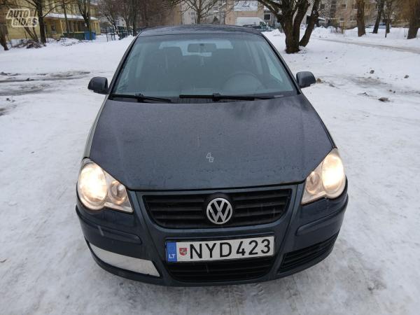 Grey Volkswagen Polo 2005 in Kaunas, with an engine capacity of 1.40 L and mileage of 340 thousand km for 850 €, photo 1 on AUTOMOTO.COM.LV