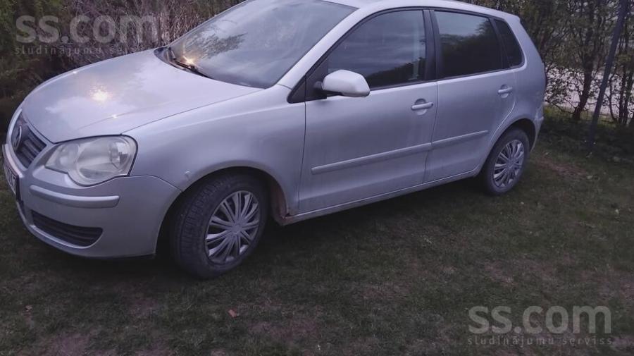 Pelēks Volkswagen Polo 2005 Rīga, ar dzinēja tilpumu 1.40 L un nobraukumu 180 tūkst. km par 700 €, foto 3 vietnē AUTOMOTO.COM.LV