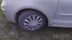 Pelēks Volkswagen Polo 2005 Rīga, ar dzinēja tilpumu 1.40 L un nobraukumu 180 tūkst. km par 700 €, foto 5 vietnē AUTOMOTO.COM.LV