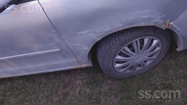 Pelēks Volkswagen Polo 2005 Rīga, ar dzinēja tilpumu 1.40 L un nobraukumu 180 tūkst. km par 700 €, foto 6 vietnē AUTOMOTO.COM.LV