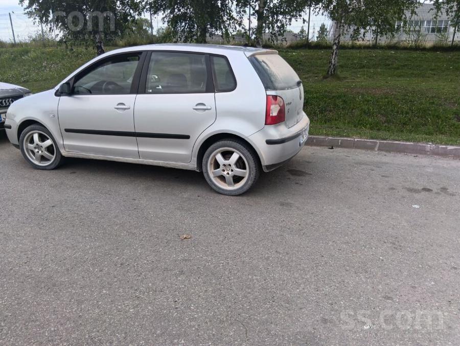 Серый Фольксваген Поло 2005 в Тукумс, объемом двигателя 1.90 л и пробегом 357 тыс. км за 1650 €, фото 6 на AUTOMOTO.COM.LV