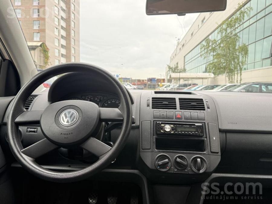 Grey Volkswagen Polo 2005 in Riga, with an engine capacity of 1.40 L and mileage of 0 thousand km for 1900 €, photo 6 on AUTOMOTO.COM.LV