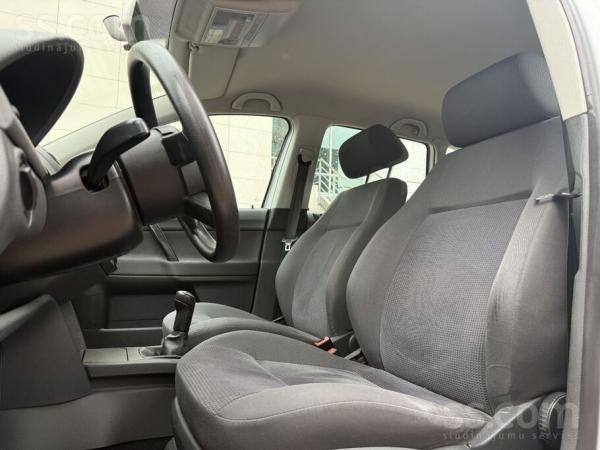 Grey Volkswagen Polo 2005 in Riga, with an engine capacity of 1.40 L and mileage of 0 thousand km for 1900 €, photo 7 on AUTOMOTO.COM.LV