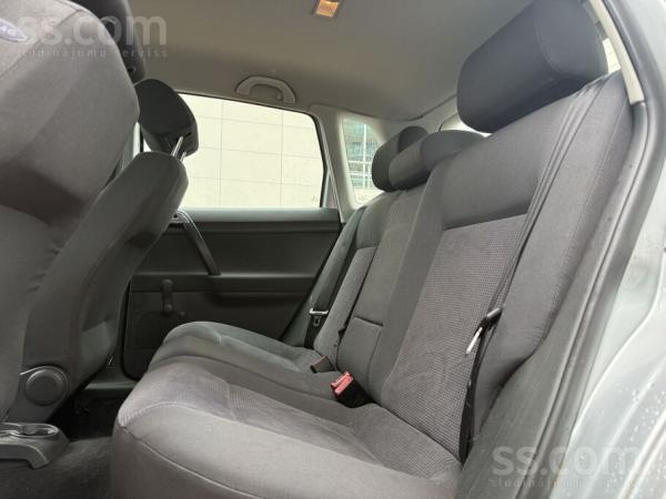Grey Volkswagen Polo 2005 in Riga, with an engine capacity of 1.40 L and mileage of 0 thousand km for 1900 €, photo 8 on AUTOMOTO.COM.LV