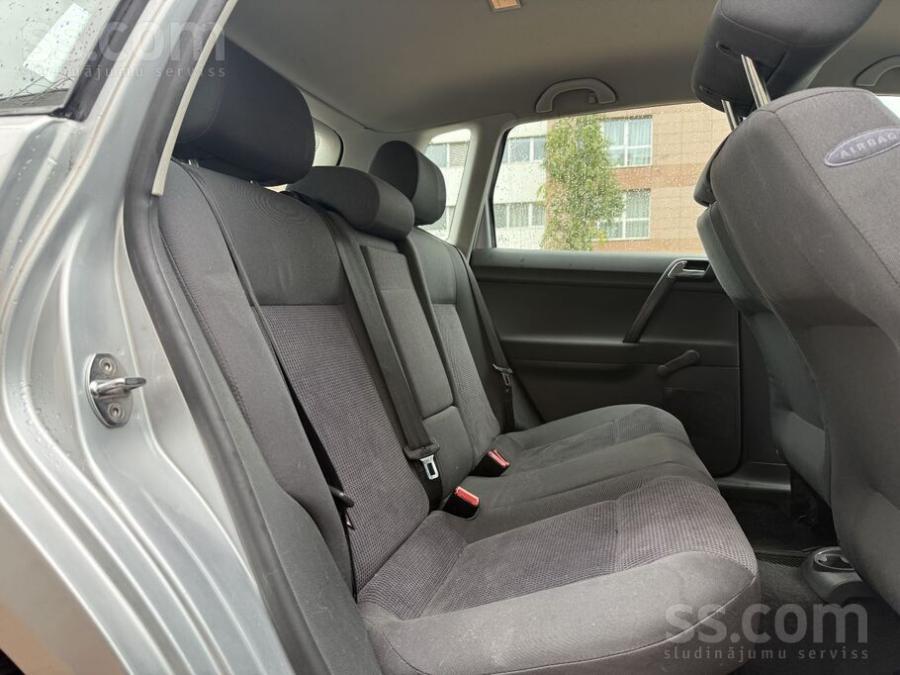 Grey Volkswagen Polo 2005 in Riga, with an engine capacity of 1.40 L and mileage of 0 thousand km for 1900 €, photo 9 on AUTOMOTO.COM.LV
