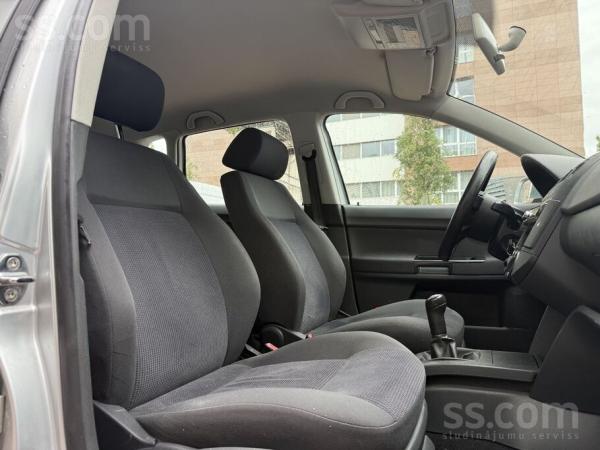 Grey Volkswagen Polo 2005 in Riga, with an engine capacity of 1.40 L and mileage of 0 thousand km for 1900 €, photo 10 on AUTOMOTO.COM.LV