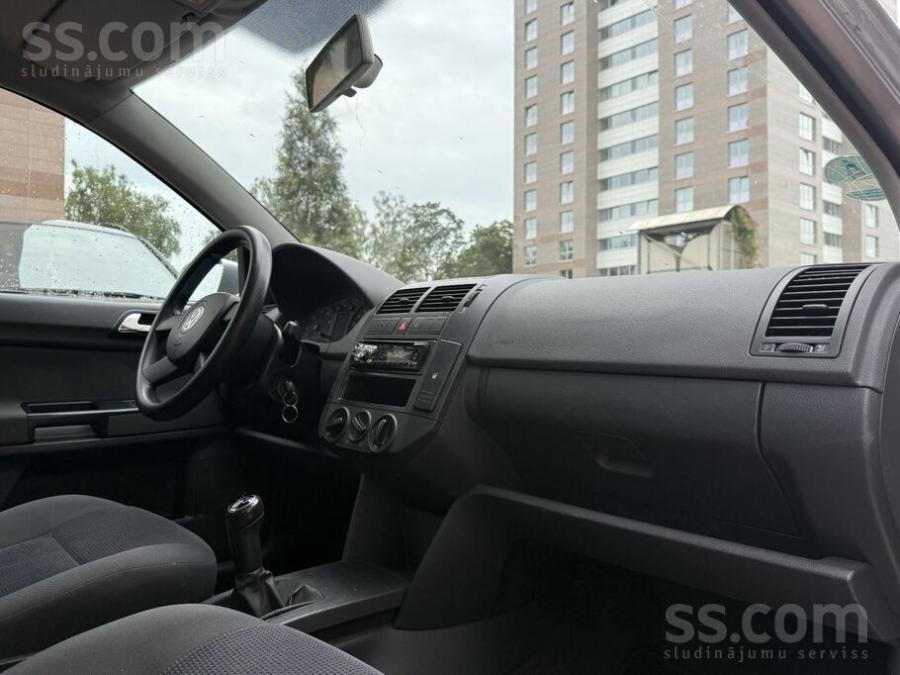 Grey Volkswagen Polo 2005 in Riga, with an engine capacity of 1.40 L and mileage of 0 thousand km for 1900 €, photo 11 on AUTOMOTO.COM.LV