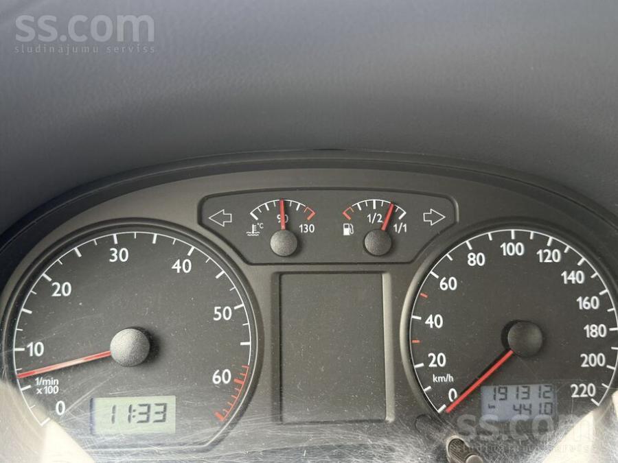 Grey Volkswagen Polo 2005 in Riga, with an engine capacity of 1.40 L and mileage of 0 thousand km for 1900 €, photo 12 on AUTOMOTO.COM.LV