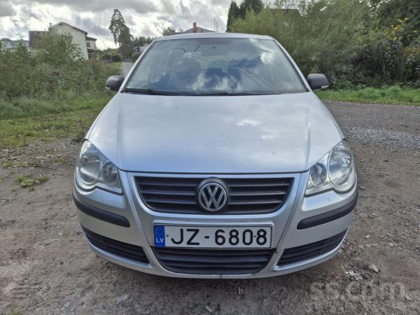 Grey Volkswagen Polo 2005 in Riga, with an engine capacity of 1.20 L and mileage of 148 thousand km for 350 €, photo 3 on AUTOMOTO.COM.LV