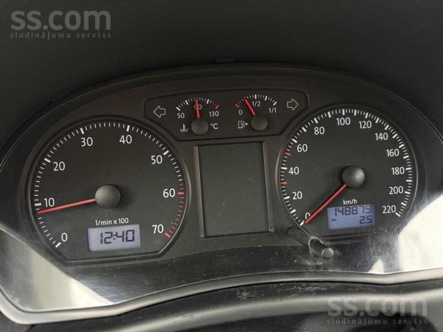Pelēks Volkswagen Polo 2005 Rīga, ar dzinēja tilpumu 1.20 L un nobraukumu 149 tūkst. km par 1650 €, foto 9 vietnē AUTOMOTO.COM.LV