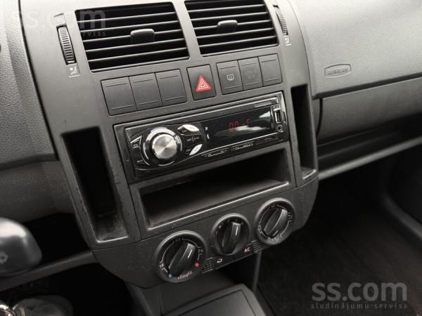 Pelēks Volkswagen Polo 2005 Rīga, ar dzinēja tilpumu 1.20 L un nobraukumu 149 tūkst. km par 1650 €, foto 10 vietnē AUTOMOTO.COM.LV