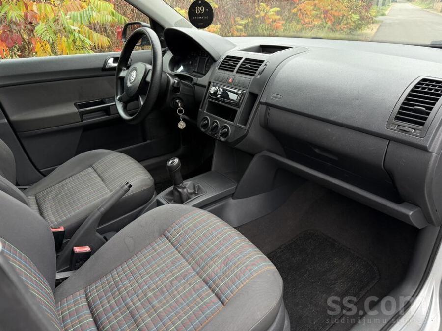 Pelēks Volkswagen Polo 2005 Rīga, ar dzinēja tilpumu 1.20 L un nobraukumu 149 tūkst. km par 1650 €, foto 11 vietnē AUTOMOTO.COM.LV