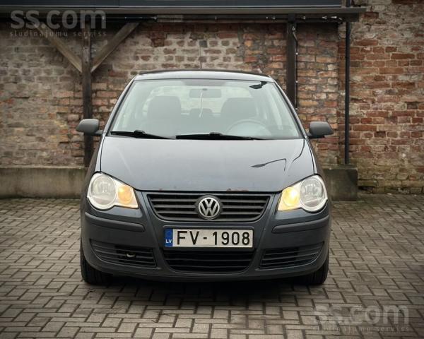 Grey Volkswagen Polo 2006 in Riga, with an engine capacity of 1.20 L and mileage of 277 thousand km for 1000 €, photo 2 on AUTOMOTO.COM.LV