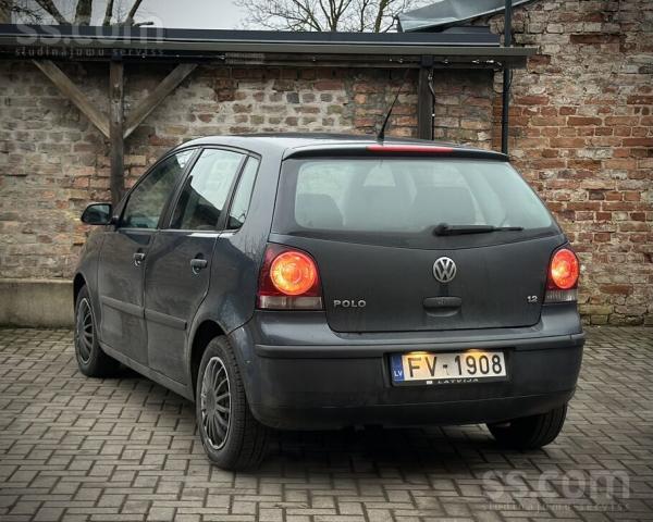 Grey Volkswagen Polo 2006 in Riga, with an engine capacity of 1.20 L and mileage of 277 thousand km for 1000 €, photo 4 on AUTOMOTO.COM.LV