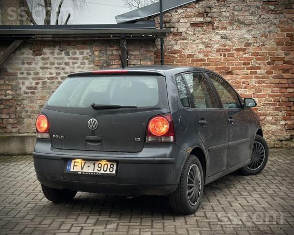 Grey Volkswagen Polo 2006 in Riga, with an engine capacity of 1.20 L and mileage of 277 thousand km for 1000 €, photo 6 on AUTOMOTO.COM.LV
