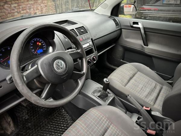 Grey Volkswagen Polo 2006 in Riga, with an engine capacity of 1.20 L and mileage of 277 thousand km for 1000 €, photo 8 on AUTOMOTO.COM.LV
