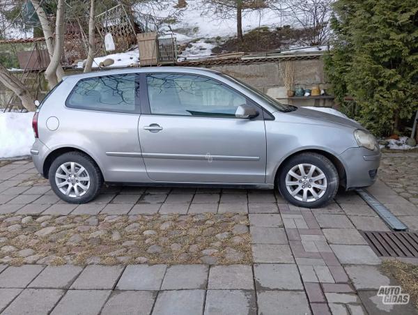 Grey Volkswagen Polo 2006 in Vilnius, with an engine capacity of 1.40 L and mileage of 154 thousand km for 1200 €, photo 2 on AUTOMOTO.COM.LV