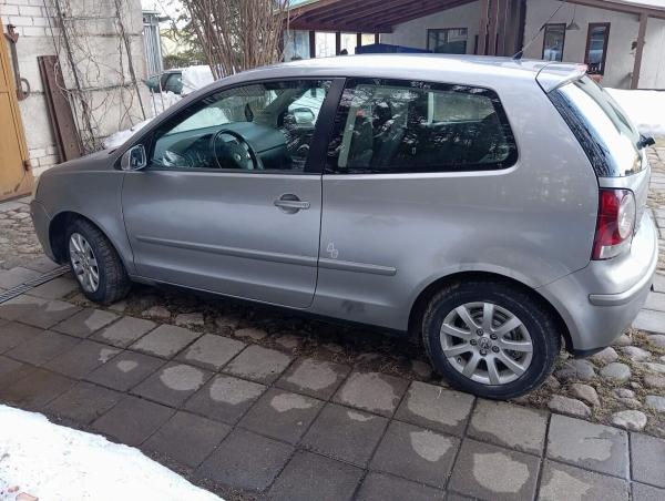 Grey Volkswagen Polo 2006 in Vilnius, with an engine capacity of 1.40 L and mileage of 154 thousand km for 1200 €, photo 3 on AUTOMOTO.COM.LV