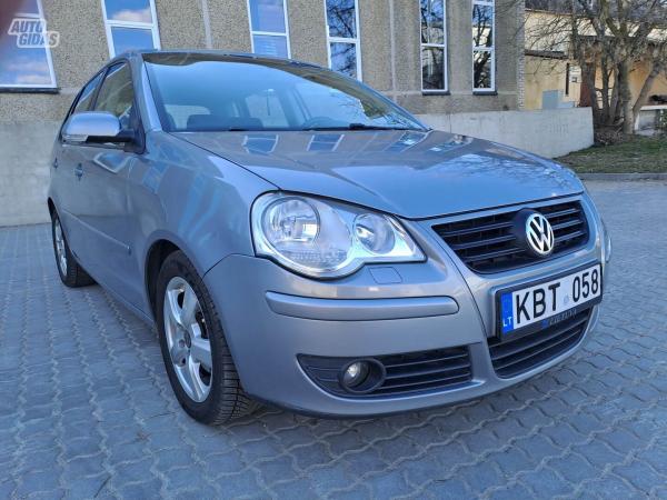 Grey Volkswagen Polo 2006 in Telschi, with an engine capacity of 1.90 L and mileage of 321 thousand km for 1350 €, photo 1 on AUTOMOTO.COM.LV