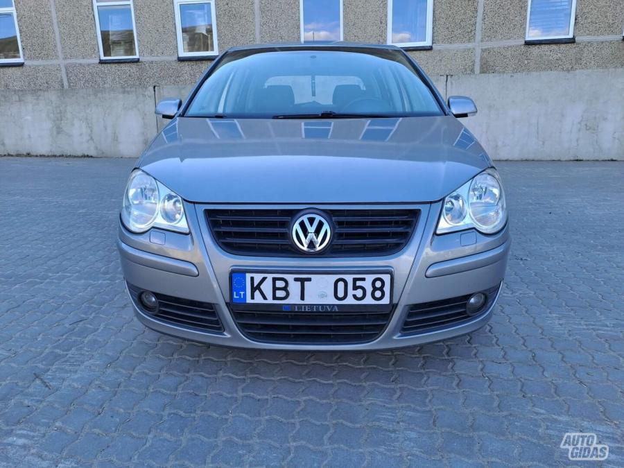 Grey Volkswagen Polo 2006 in Telschi, with an engine capacity of 1.90 L and mileage of 321 thousand km for 1350 €, photo 3 on AUTOMOTO.COM.LV