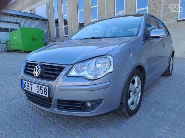 Pelēks Volkswagen Polo 2006 Telšiai, ar dzinēja tilpumu 1.90 L un nobraukumu 321 tūkst. km par 1350 €, foto 3 vietnē AUTOMOTO.COM.LV