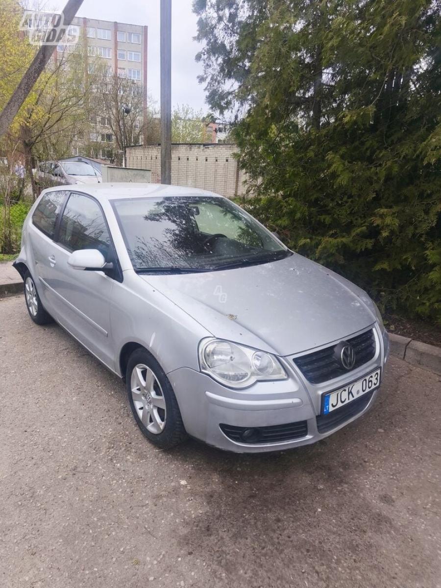Grey Volkswagen Polo 2006 in Kaunas, with an engine capacity of 1.40 L and mileage of 175 thousand km for 550 €, photo 1 on AUTOMOTO.COM.LV