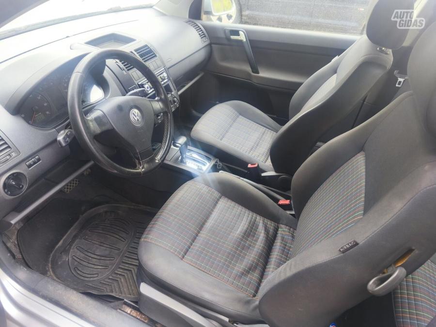 Grey Volkswagen Polo 2006 in Kaunas, with an engine capacity of 1.40 L and mileage of 175 thousand km for 550 €, photo 6 on AUTOMOTO.COM.LV