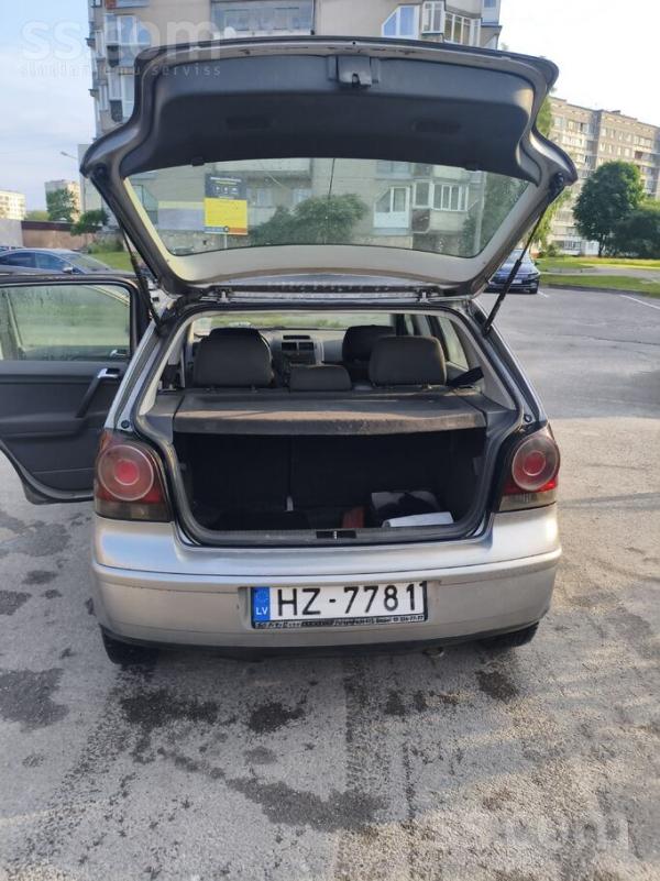 Grey Volkswagen Polo 2006 in Riga, with an engine capacity of 1.40 L and mileage of 259 thousand km for 1210 €, photo 4 on AUTOMOTO.COM.LV