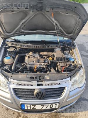 Pelēks Volkswagen Polo 2006 Rīga, ar dzinēja tilpumu 1.40 L un nobraukumu 259 tūkst. km par 1210 €, foto 12 vietnē AUTOMOTO.COM.LV