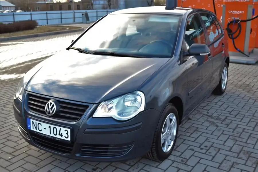 Pelēks Volkswagen Polo 2006 Jēkabpils, ar dzinēja tilpumu 1.40 L un nobraukumu 228 tūkst. km par 3300 €, foto 4 vietnē AUTOMOTO.COM.LV