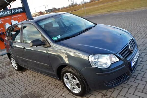 Pelēks Volkswagen Polo 2006 Jēkabpils, ar dzinēja tilpumu 1.40 L un nobraukumu 228 tūkst. km par 3300 €, foto 5 vietnē AUTOMOTO.COM.LV