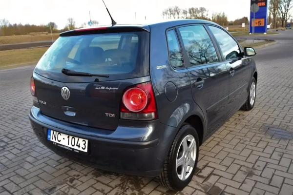 Pelēks Volkswagen Polo 2006 Jēkabpils, ar dzinēja tilpumu 1.40 L un nobraukumu 228 tūkst. km par 3300 €, foto 6 vietnē AUTOMOTO.COM.LV