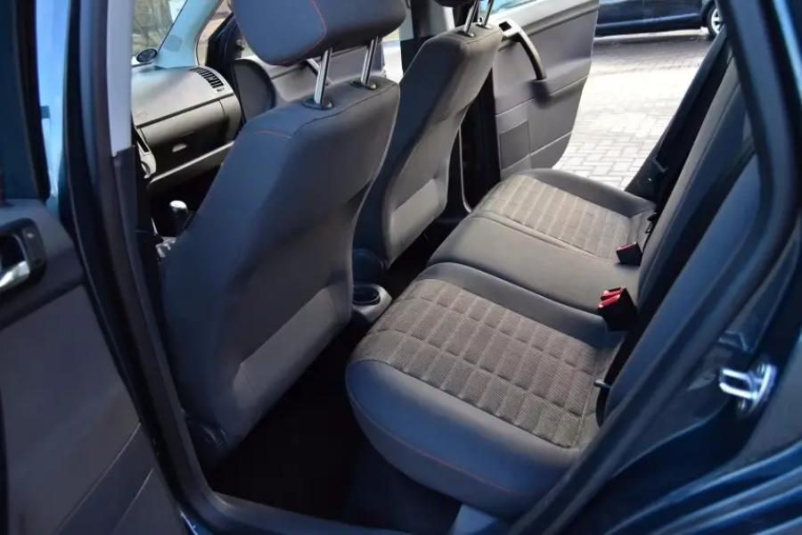 Pelēks Volkswagen Polo 2006 Jēkabpils, ar dzinēja tilpumu 1.40 L un nobraukumu 228 tūkst. km par 3300 €, foto 19 vietnē AUTOMOTO.COM.LV