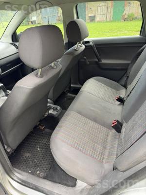 Pelēks Volkswagen Polo 2006 Rīga, ar dzinēja tilpumu 1.40 L un nobraukumu 415 tūkst. km par 430 €, foto 8 vietnē AUTOMOTO.COM.LV