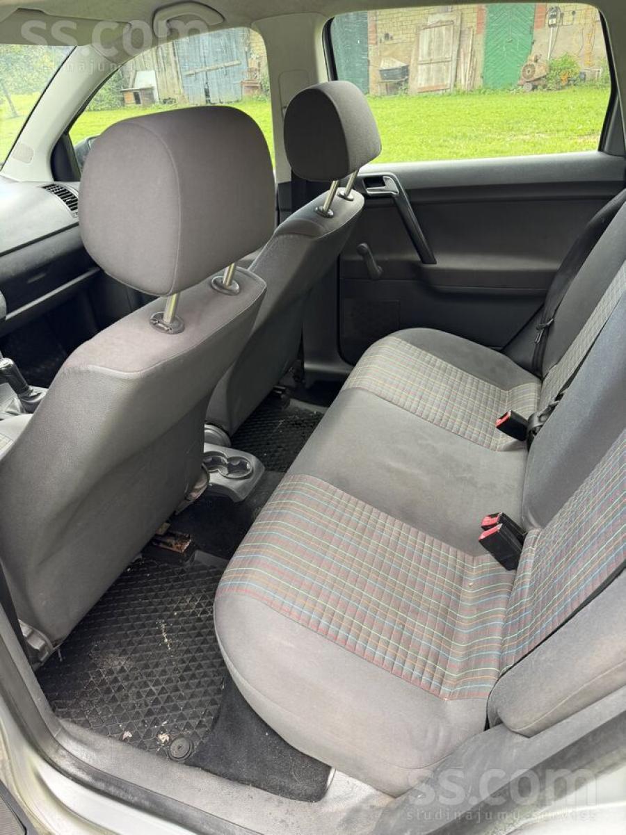 Pelēks Volkswagen Polo 2006 Rīga, ar dzinēja tilpumu 1.40 L un nobraukumu 415 tūkst. km par 430 €, foto 8 vietnē AUTOMOTO.COM.LV