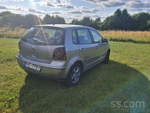 Pelēks Volkswagen Polo 2006 Rēzekne, ar dzinēja tilpumu 1.50 L un nobraukumu 361 tūkst. km par 1650 €, foto 5 vietnē AUTOMOTO.COM.LV