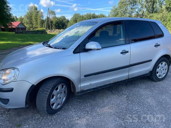 Grey Volkswagen Polo 2006 in Limbazi, with an engine capacity of 1.40 L and mileage of 318 thousand km for 1050 €, photo 3 on AUTOMOTO.COM.LV